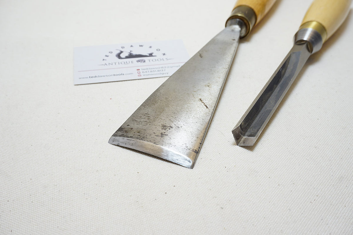 FINE WIDE ASHLEY ILES NO. 4 SWEEP STRAIGHT GOUGE + CORNER CHISEL – Ted Dawson Antique Tools