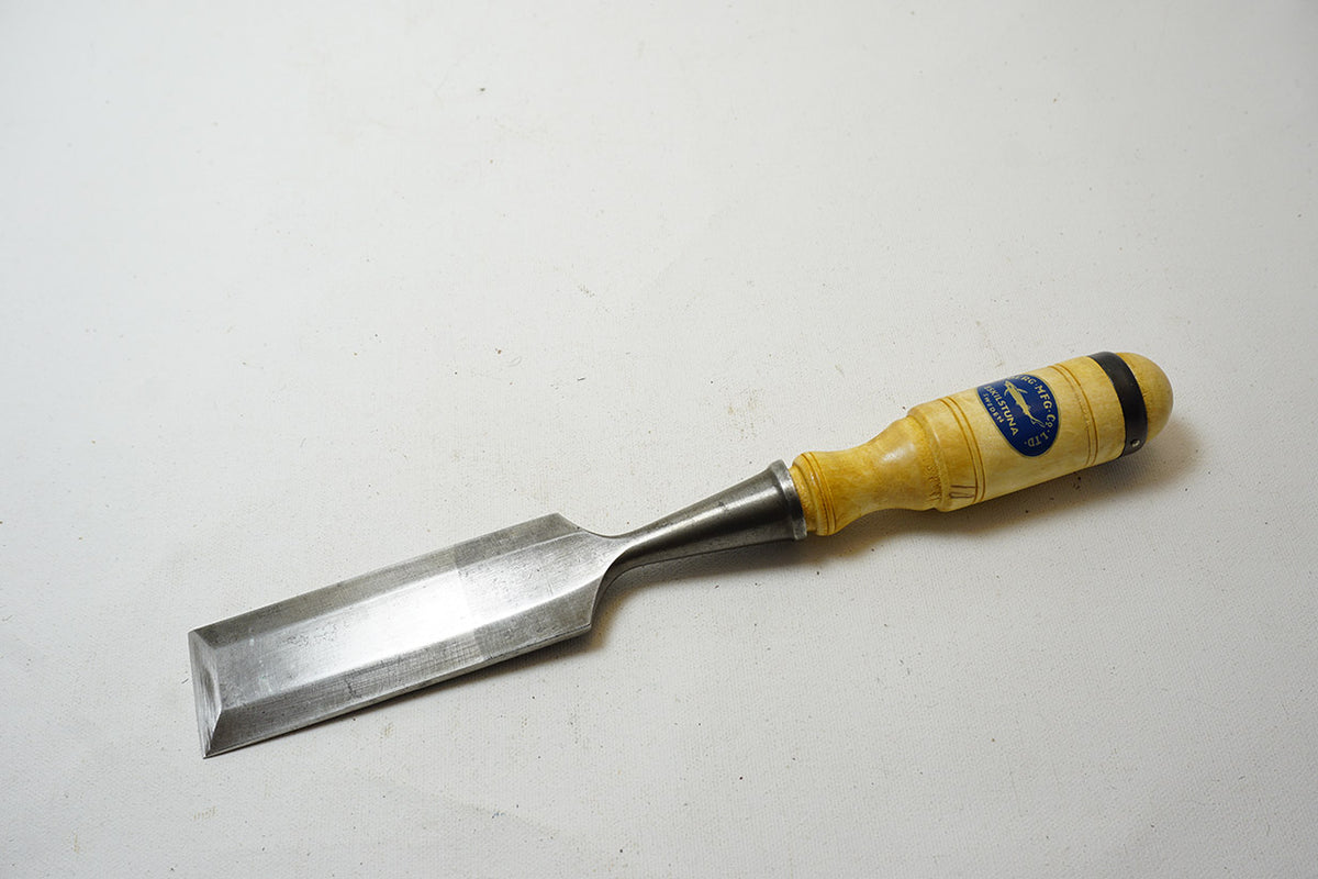 FINE E. A. BERG ESKILSTUNA SOCKET CHISEL - 1 1/2" – Ted Dawson Antique ...
