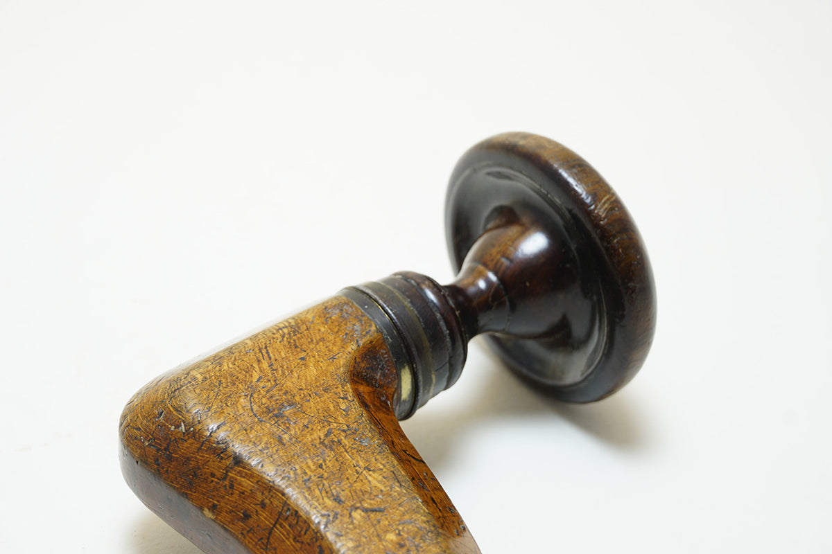LOVELY WOOD BIT BRACE WITH LIGNUM VITAE HEAD – Ted Dawson Antique Tools