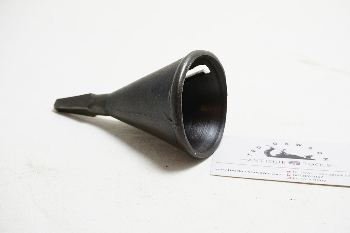 FINE CAST SPOKE POINTER – Ted Dawson Antique Tools