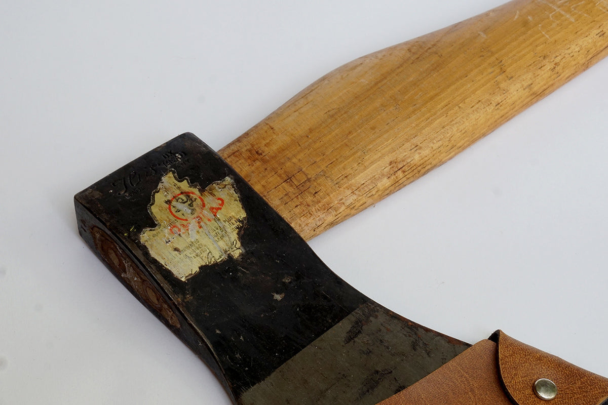 MINTY ILTIS OX-HEAD AXE HEAD WITH PAPER LABEL - ORIGINAL HAFT & SHEATH ...