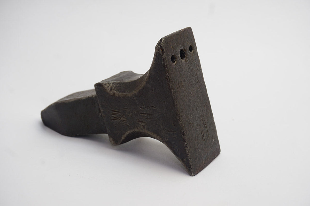 EARLY SHAPELY BLACKSMITH STAKE ANVIL - 3.3 LBS – Ted Dawson Antique Tools